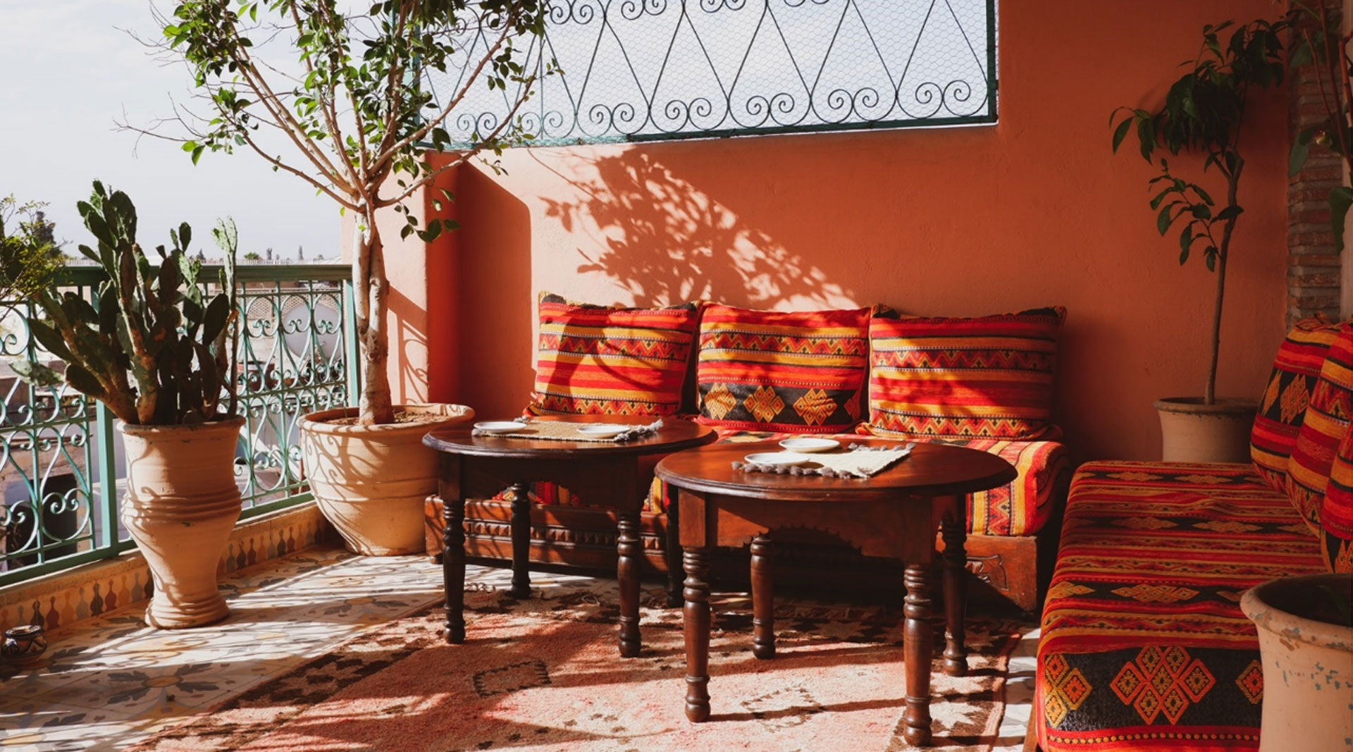 Inspired by the riad, Moroccan style furnishing - SantamargheritaMAG