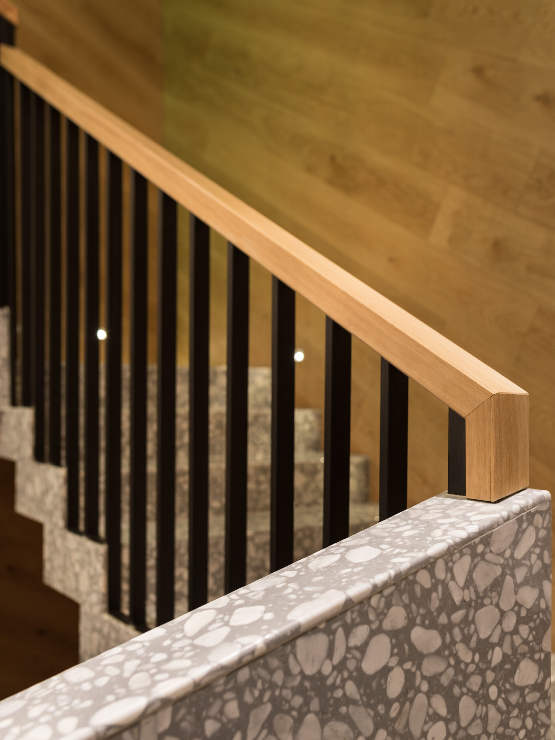 Marble agglomerate stairs, a winning choice for every type of space